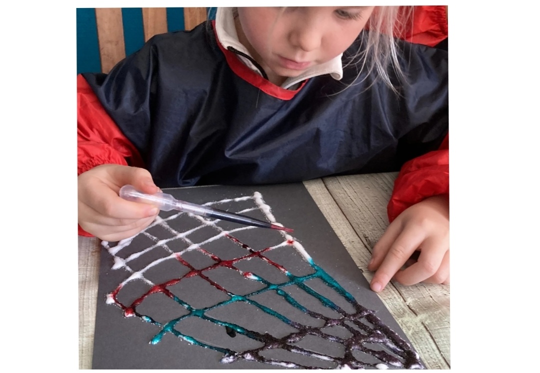 Spinnenweb maken met zout en Aquatint » Crea met kids