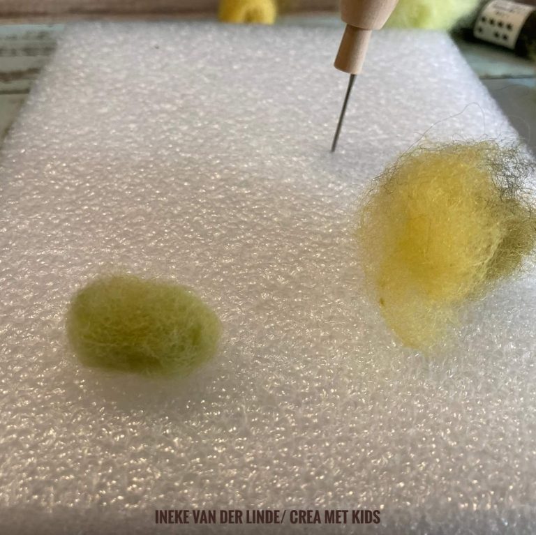 Eikels naaldvilten met een hoedje » Crea met kids