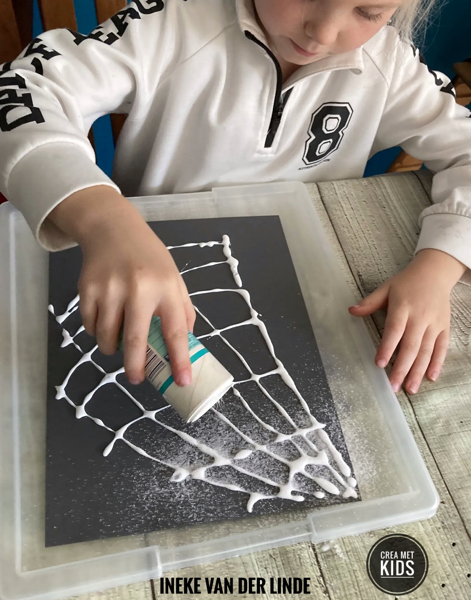 Spinnenweb maken met zout en Aquatint » Crea met kids