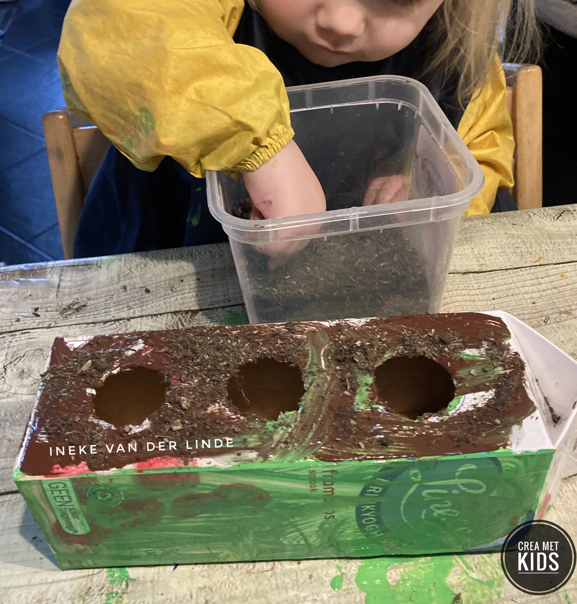 Voorjaarsbakje met knipoefening knutselen » Crea met kids